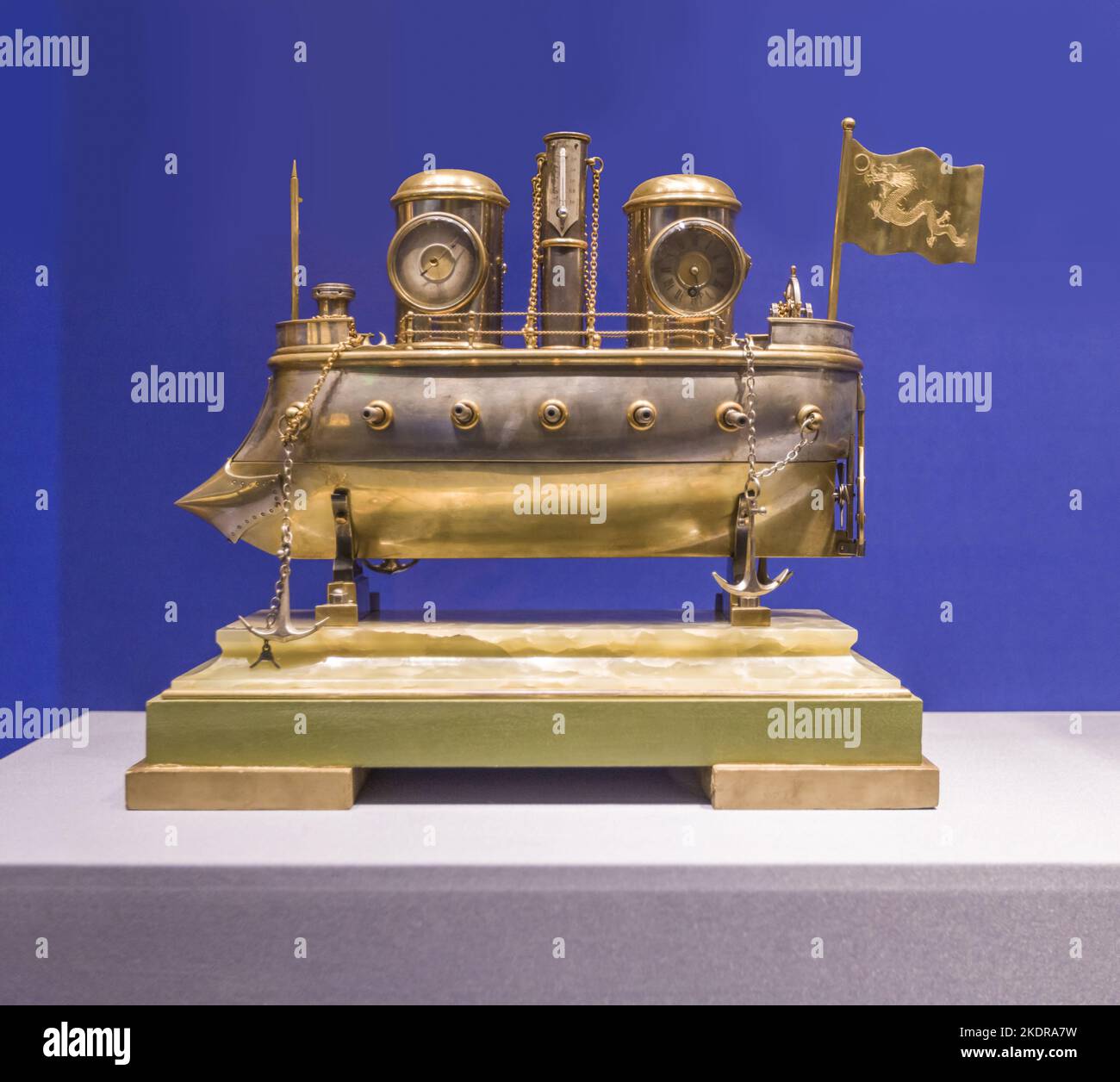 Palace of the 18th century in the early 19th century French table ship ...