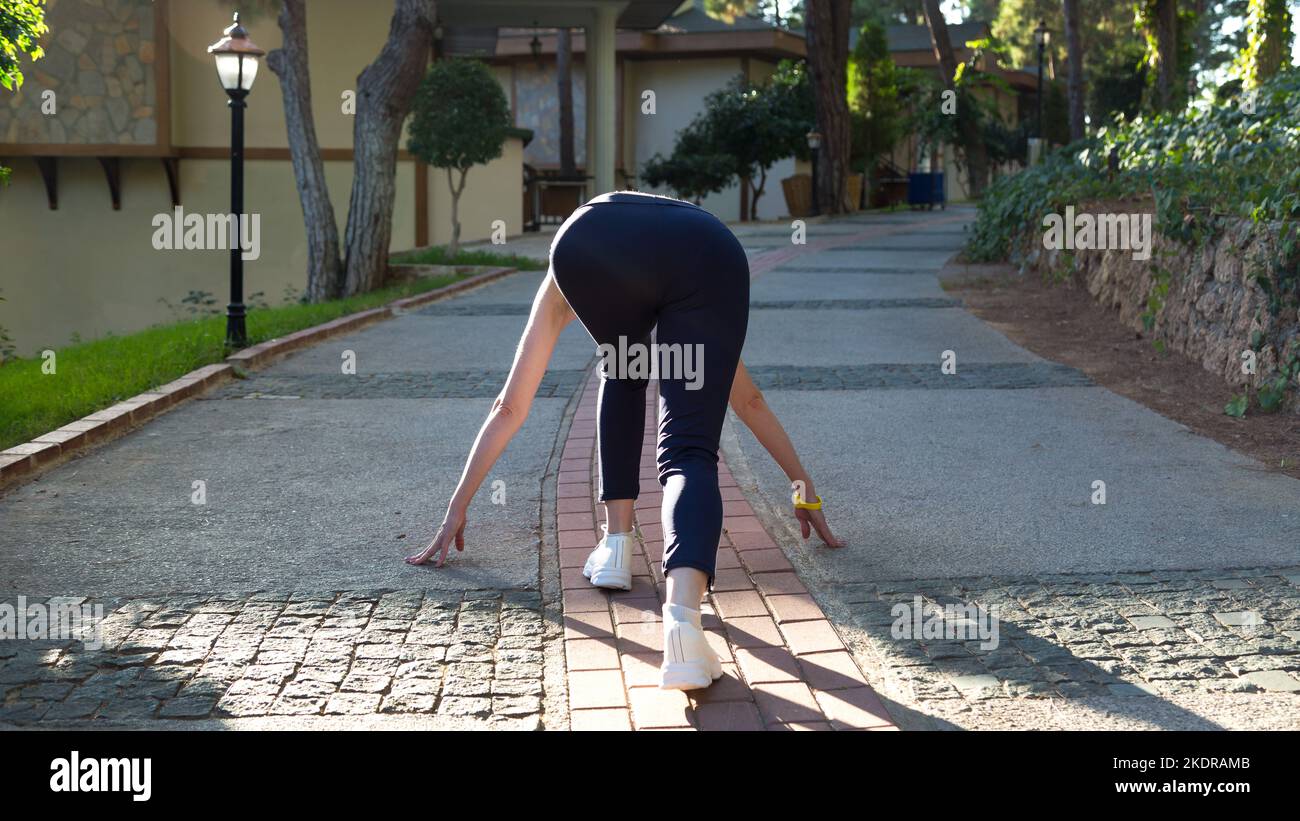 Runner athlete woman girl house hi-res stock photography and images - Alamy