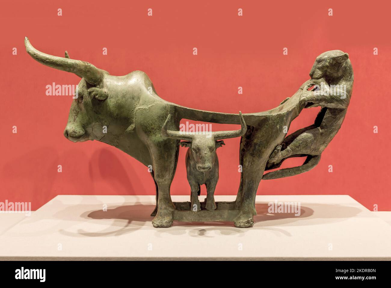 Yunnan museum - han dynasty ox tiger TongAn the warring states period ...