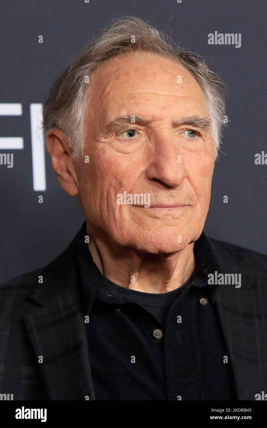 Judd hirsch the fabelmans hi-res stock photography and images - Alamy