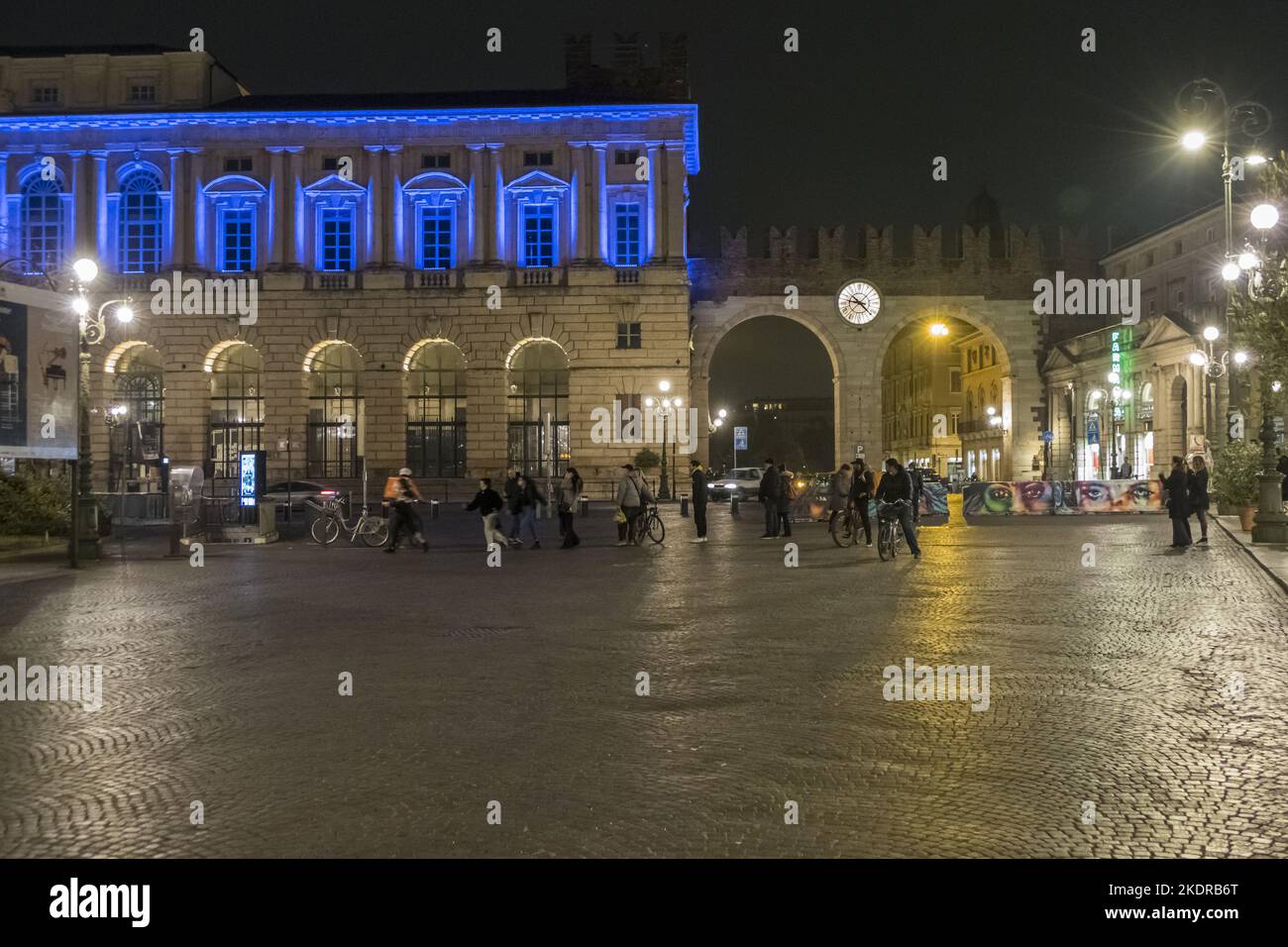 Verona, Italy - 03-04-2022: The Gran Guardia Palace in Verona ...