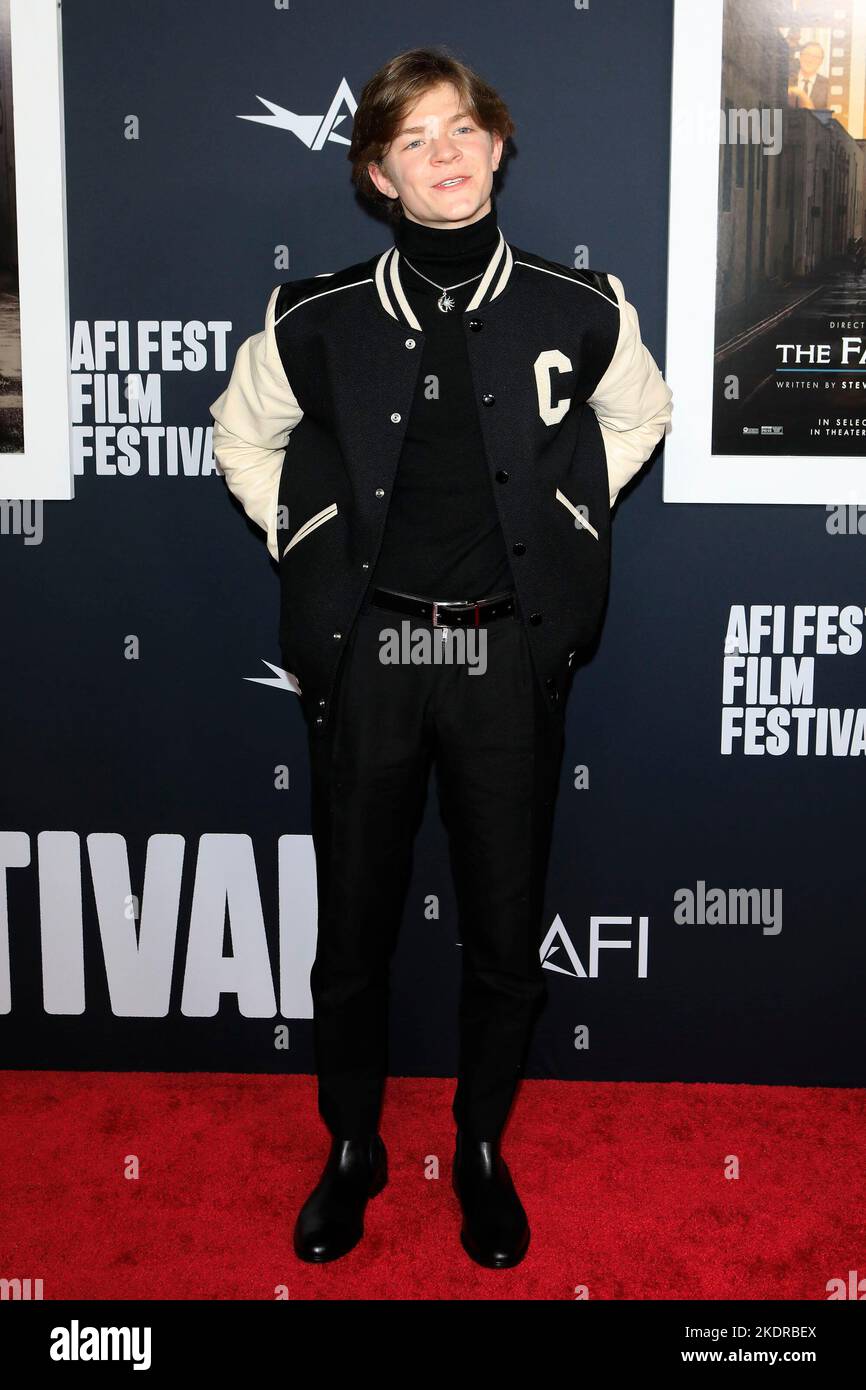 Los Angeles, CA. 6th Nov, 2022. Oakes Fegley at arrivals for THE ...