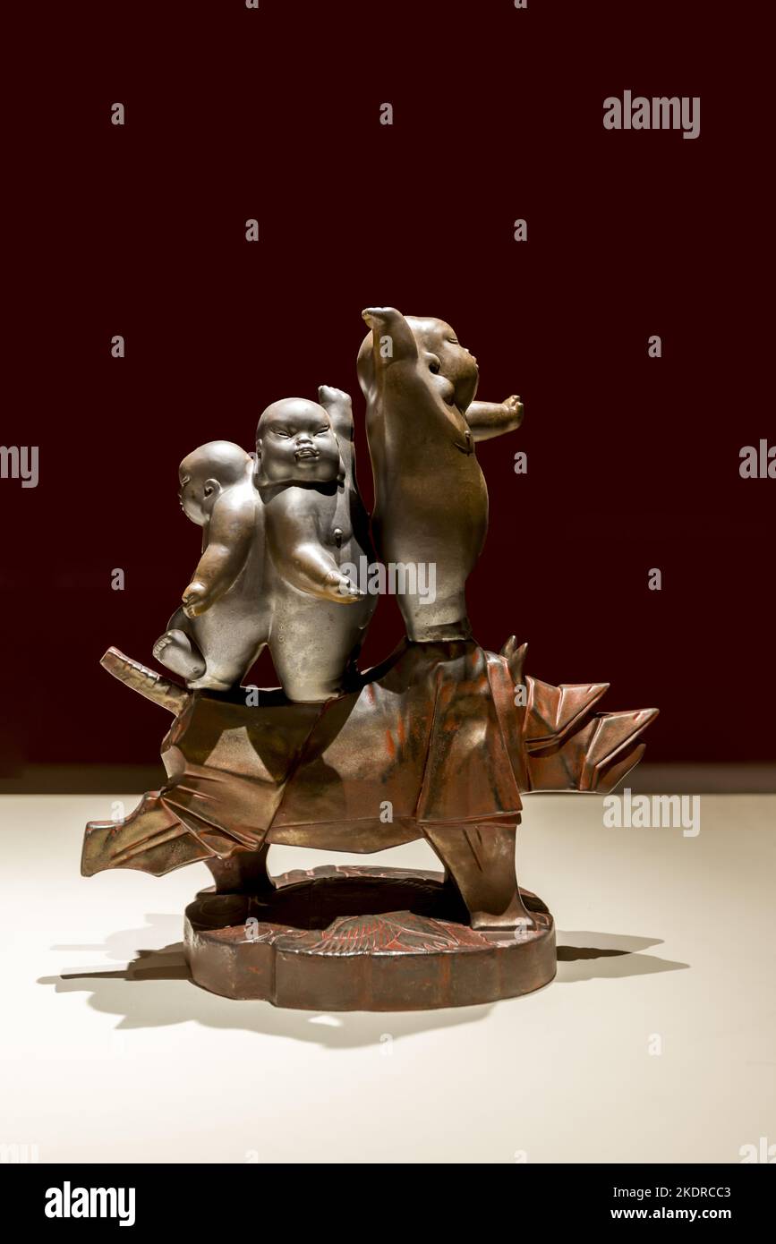 Chinese craft art gallery - ceramic - 4 Stock Photo - Alamy