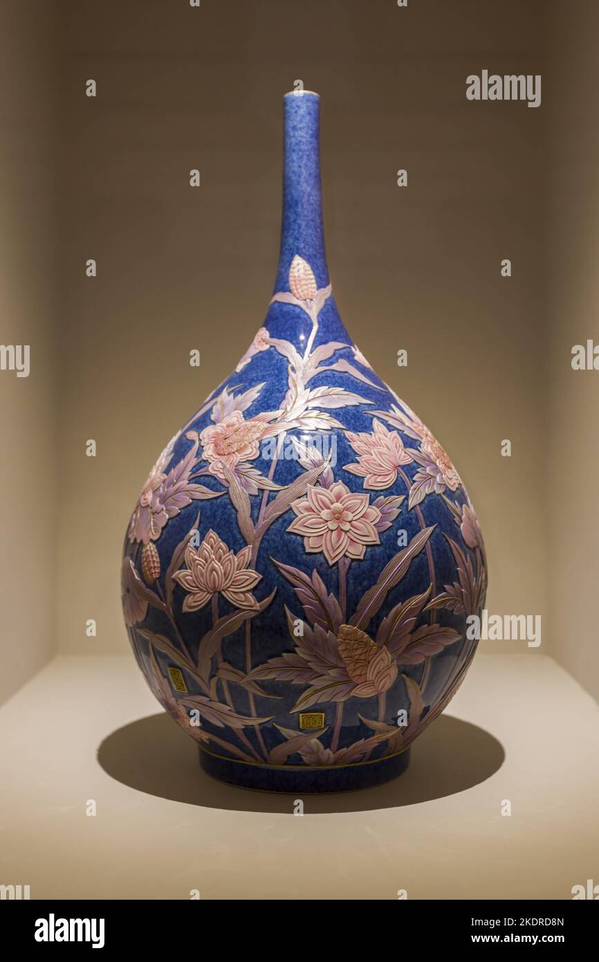 Chinese craft art gallery - ceramic - flipping lotus Stock Photo - Alamy