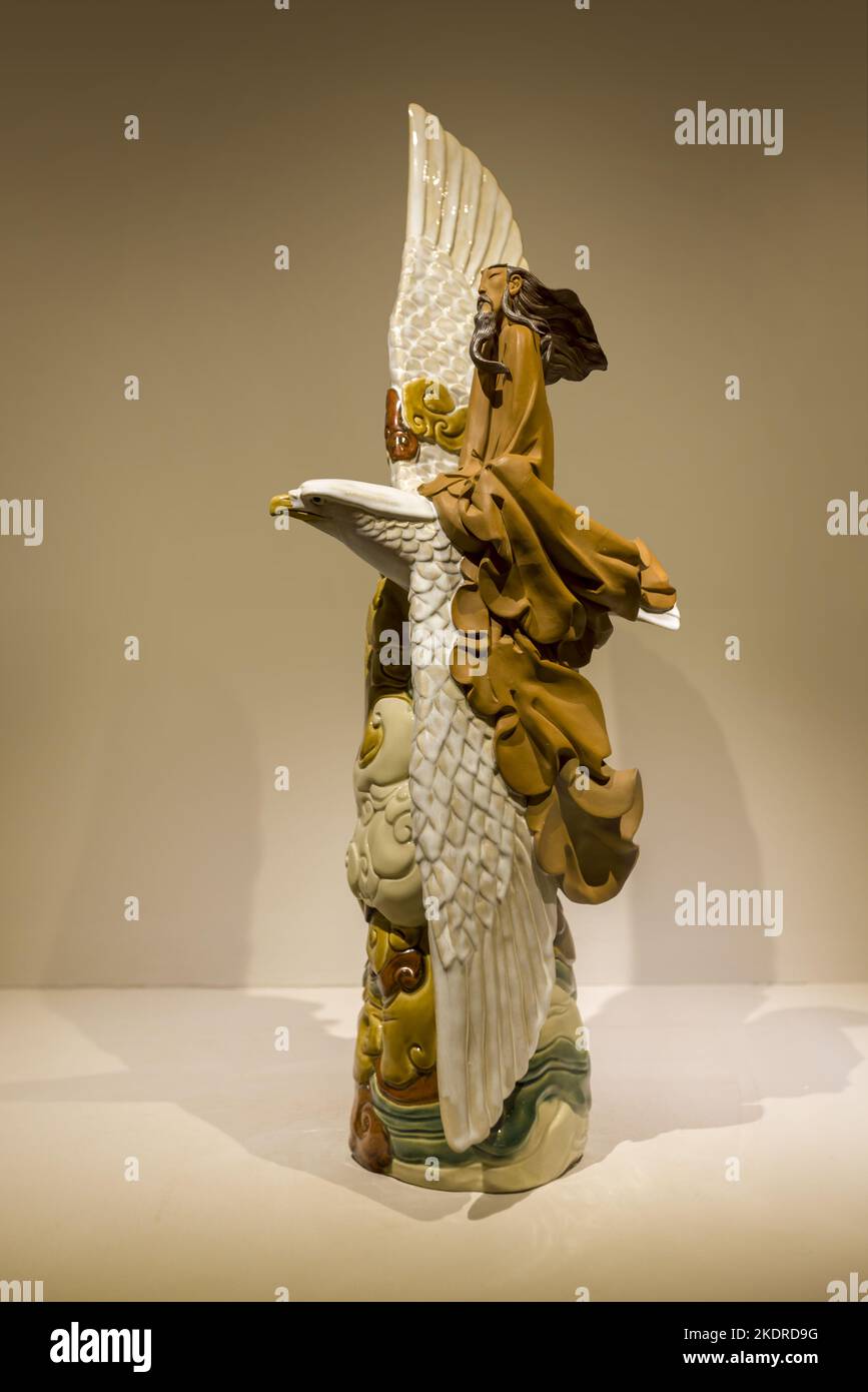Chinese craft art gallery - ceramic - unfettered Stock Photo - Alamy