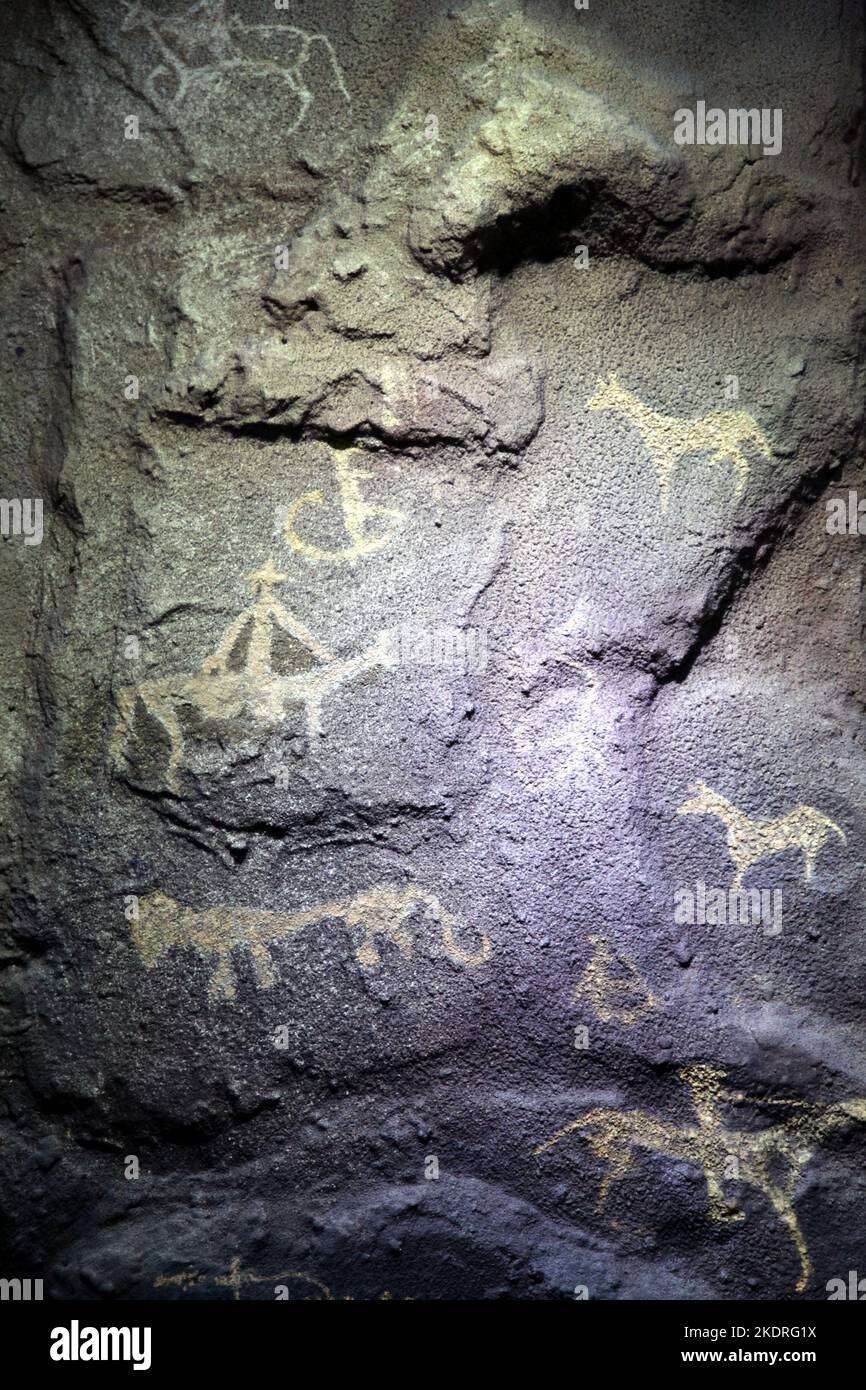 Xinjiang barkol: the ruins of ancient grassland culture -- eight wall ...
