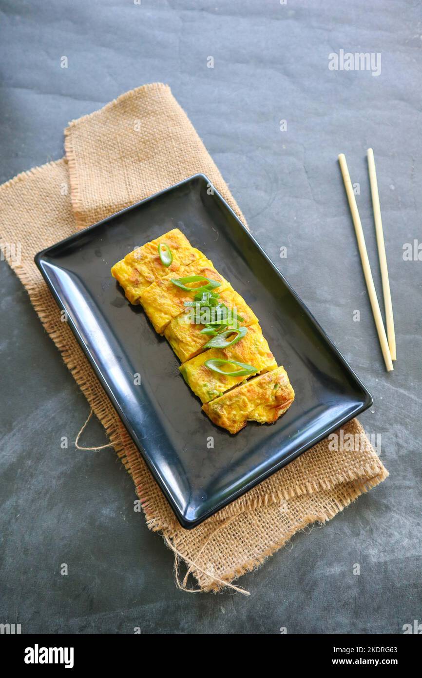 Telur dadar gulung hi-res stock photography and images - Alamy