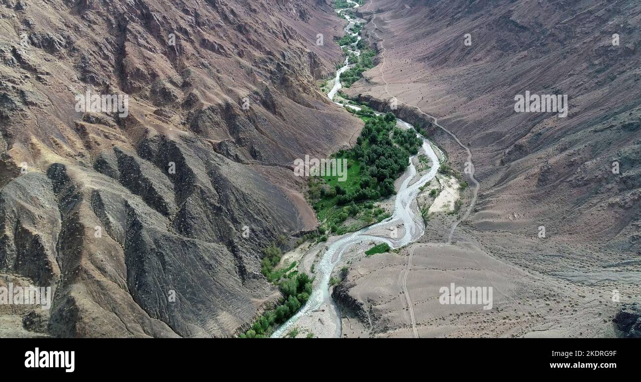 Dry and hot valleys hi-res stock photography and images - Alamy
