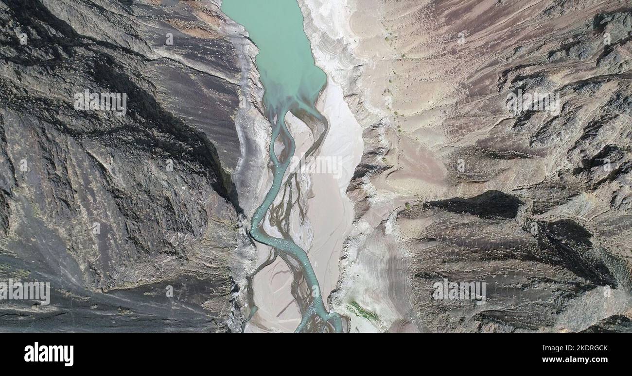 Dry and hot valleys hi-res stock photography and images - Alamy