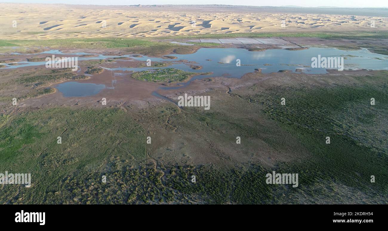 La shan right flag: the badain jaran desert scenery Stock Photo - Alamy