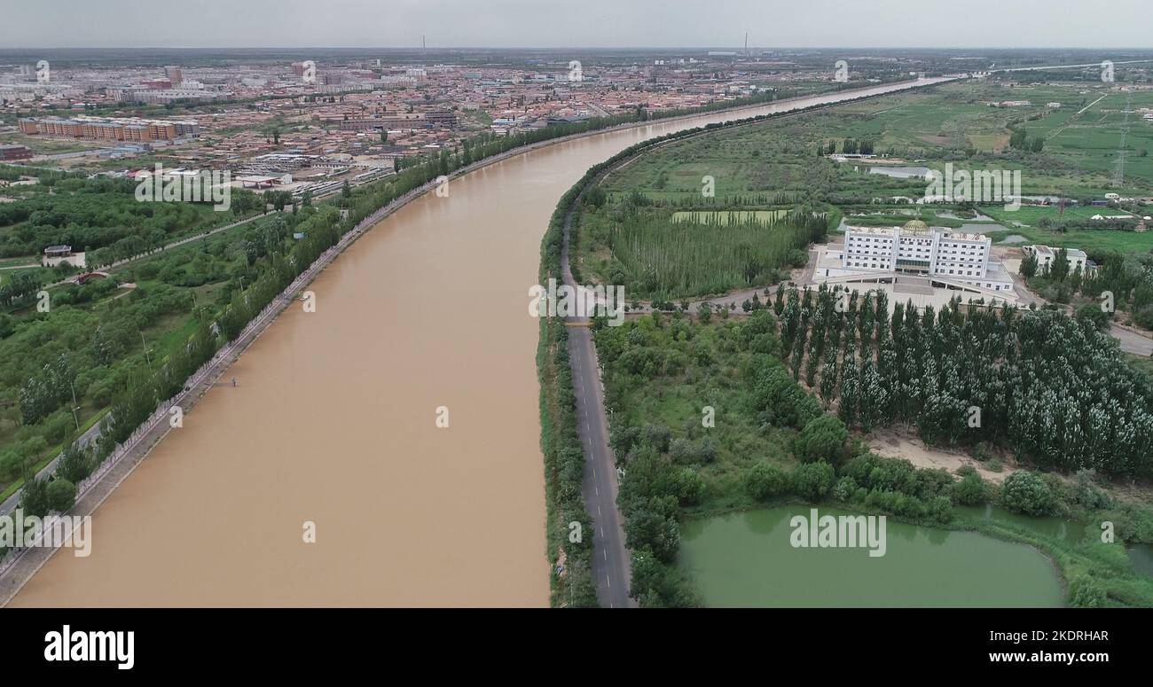 On the first gate: Huang Hesan male national water conservancy scenic ...