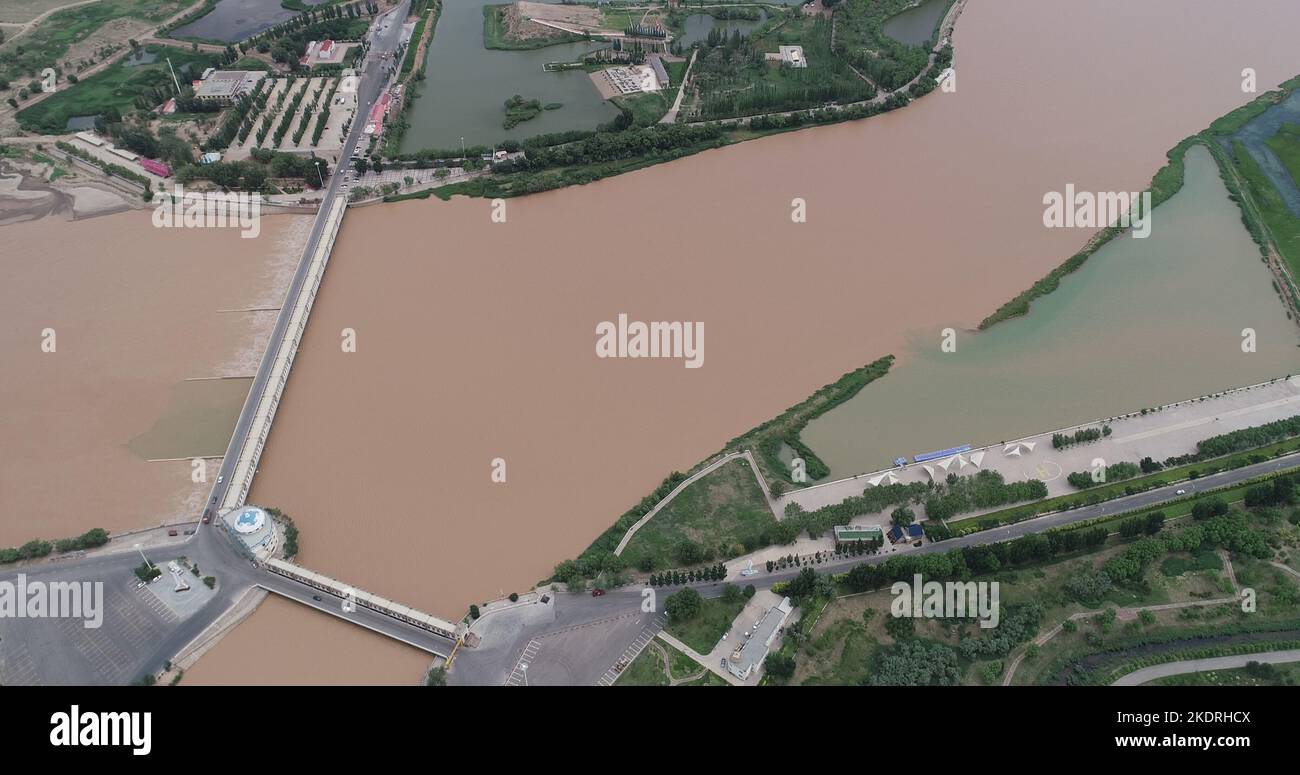 On the first gate: Huang Hesan male national water conservancy scenic ...