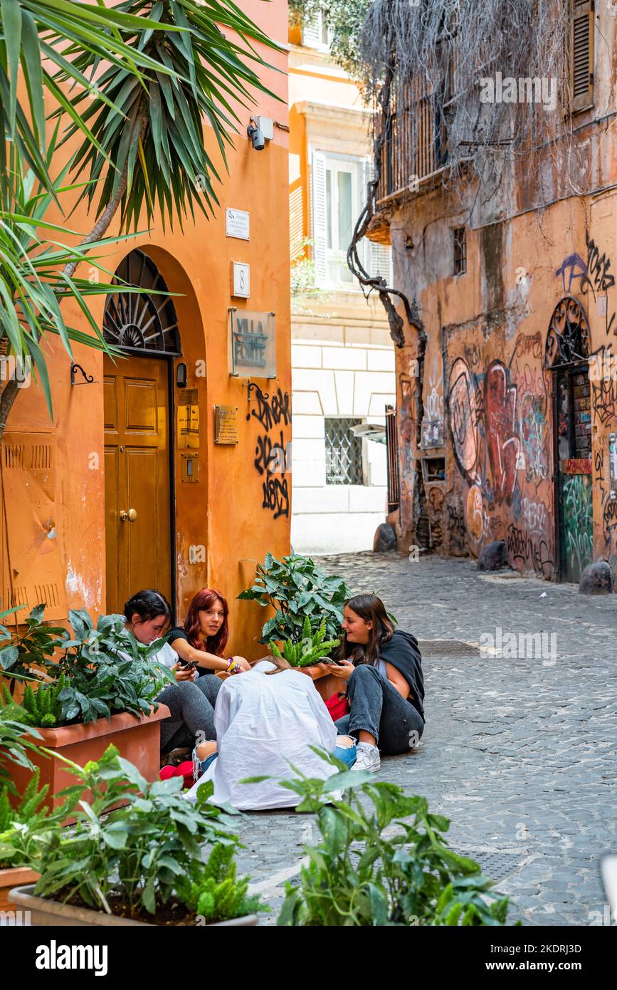 Narrow streets in Rome Italy Stock Photo - Alamy