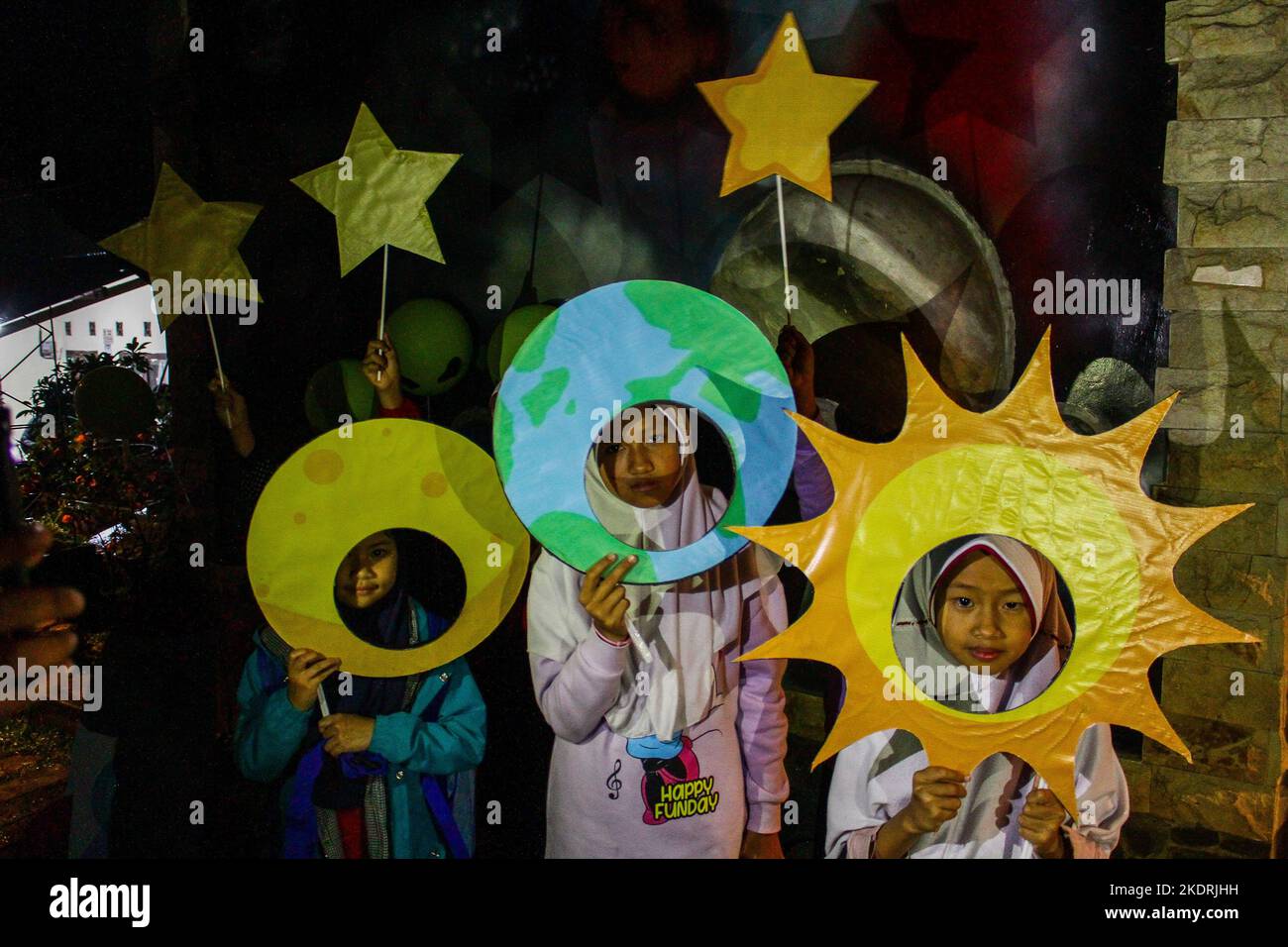 Bandung, West Java, Indonesia. 8th Nov, 2022. Children take a picture during studying the phase ...