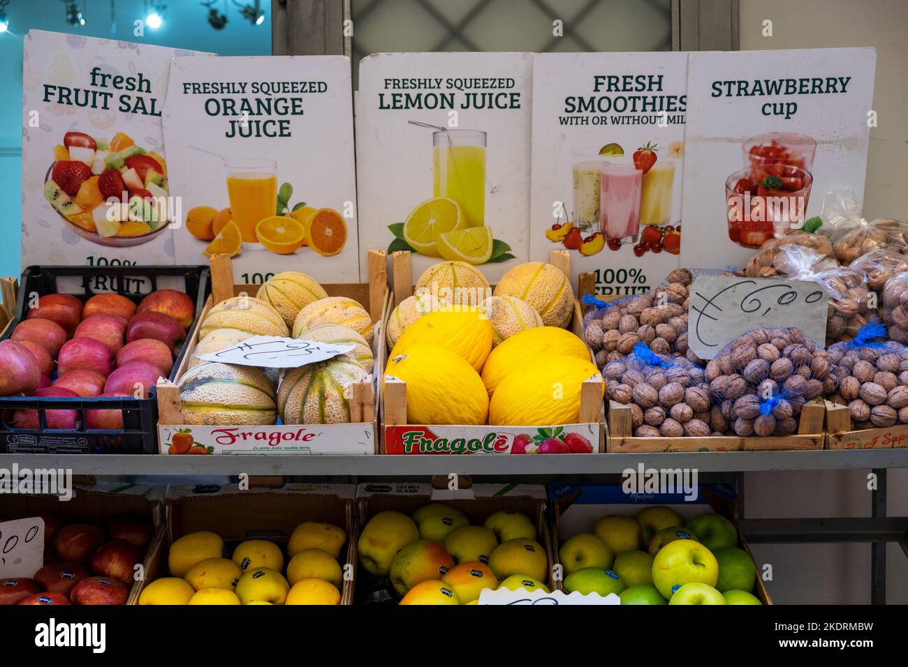 Shop fronts in Sorrento, Italy Stock Photo - Alamy