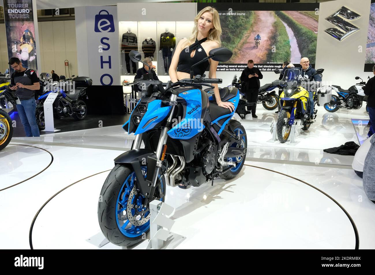 Milano, Italia. 8 Novembre 2022, Suzuki 8S esposta alla 79ma edizione ...