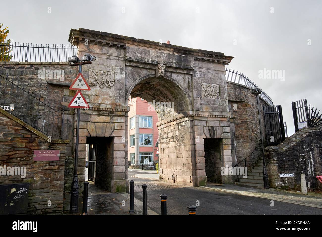 Bishops Gate One Of The Original Four City Gates Derry Londonderry