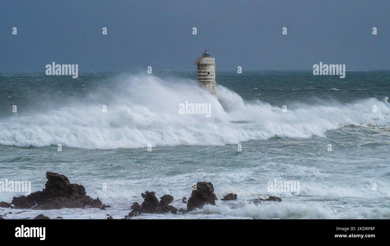 Danger submerged rocks hi-res stock photography and images - Alamy