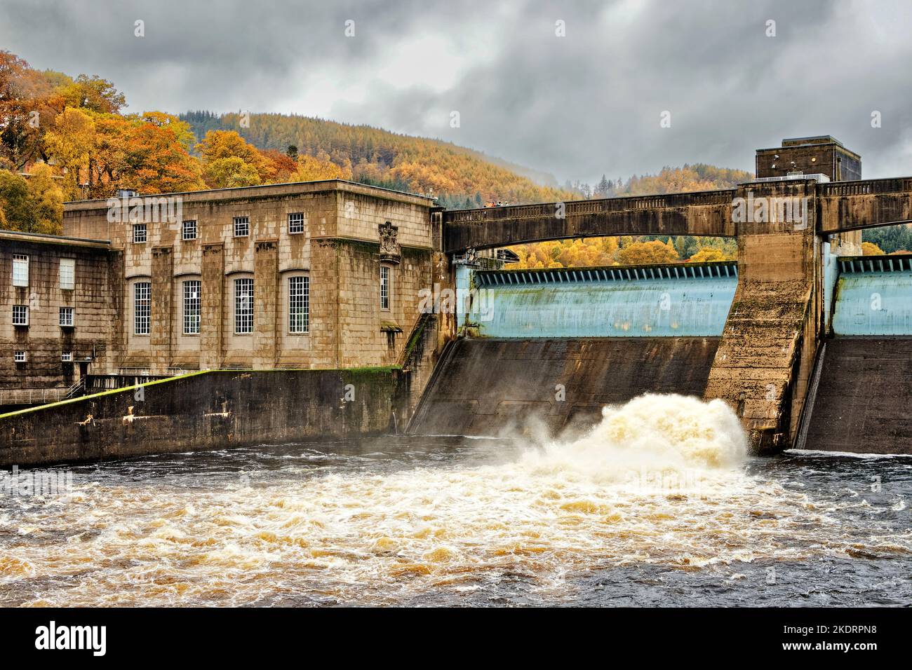 Yellow river dam hi-res stock photography and images - Alamy