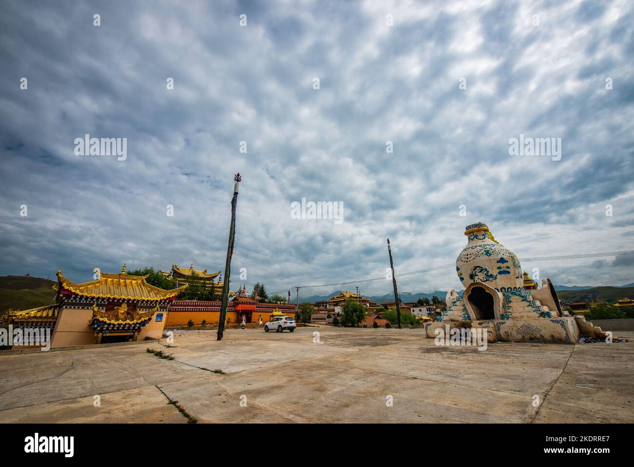 Aba in accordance with the temple Stock Photo - Alamy
