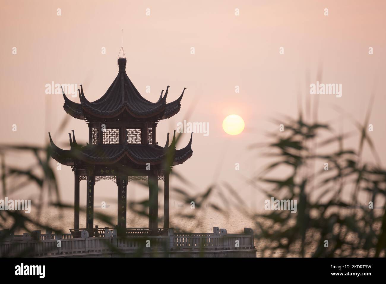 The taihu lake lake scenic area hi-res stock photography and images - Alamy