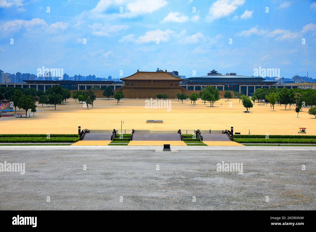 Daming palace national heritage park hi-res stock photography and ...