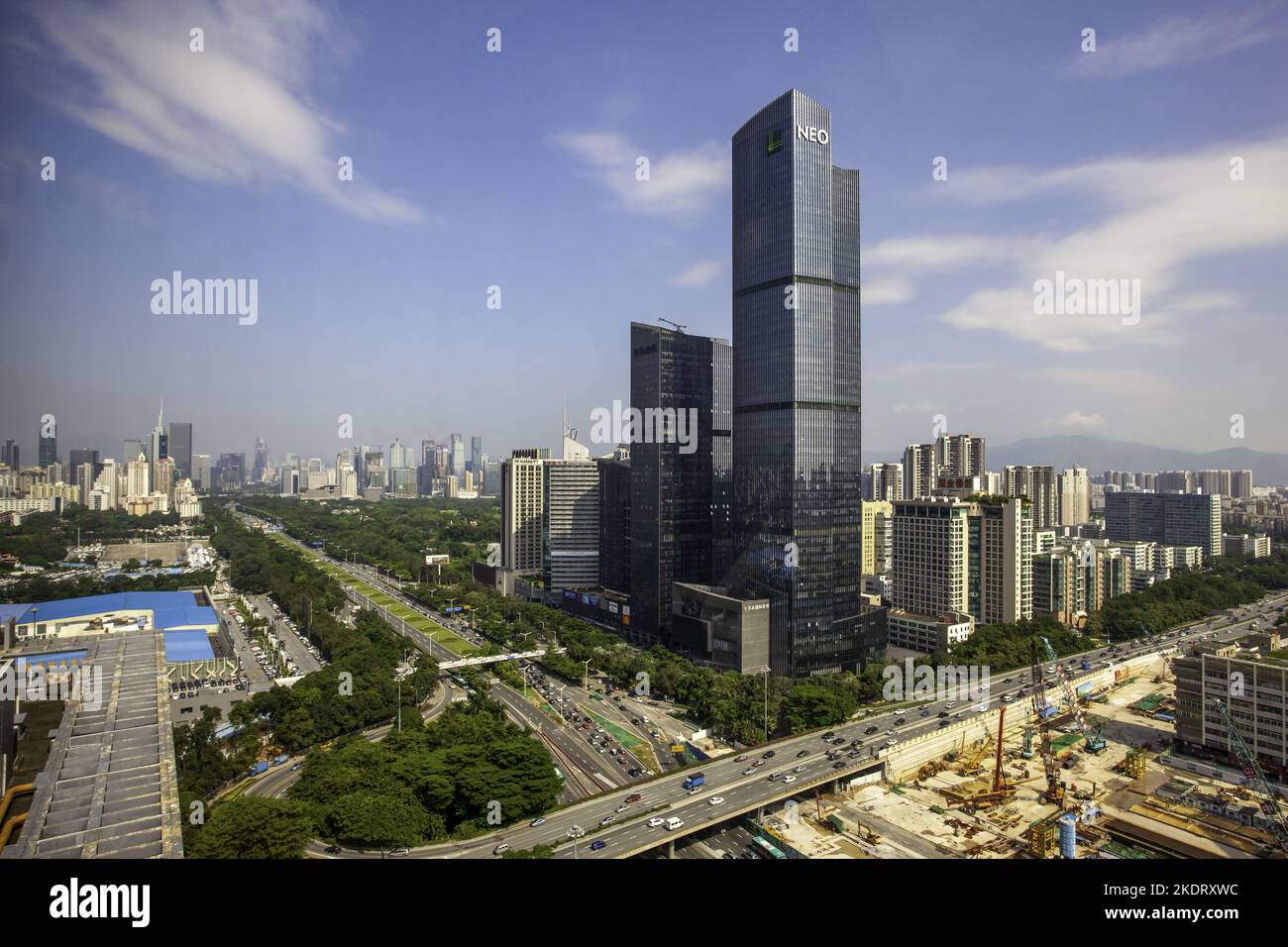 China shenzhen city center hi-res stock photography and images - Alamy