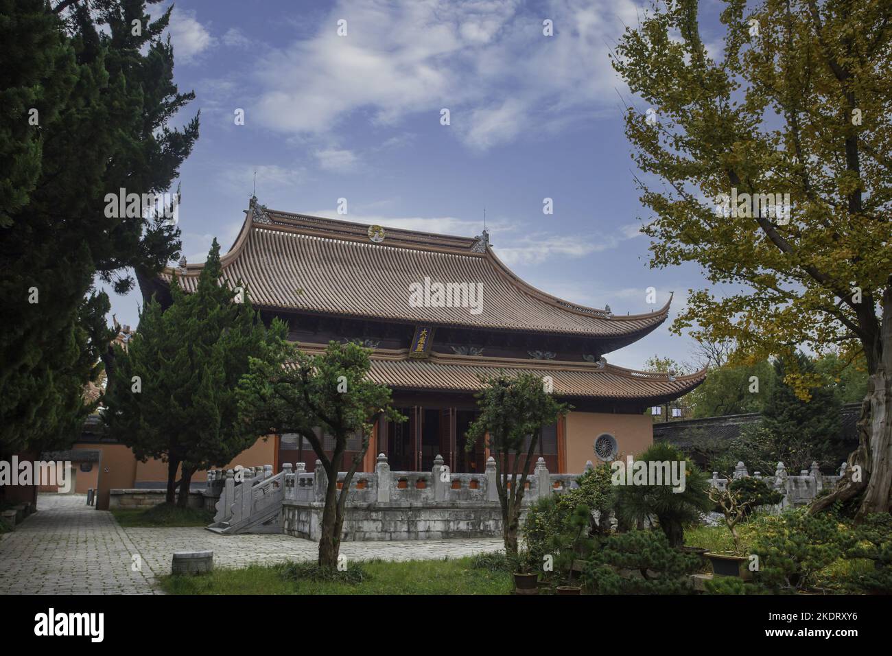 Suzhou temple hi-res stock photography and images - Alamy