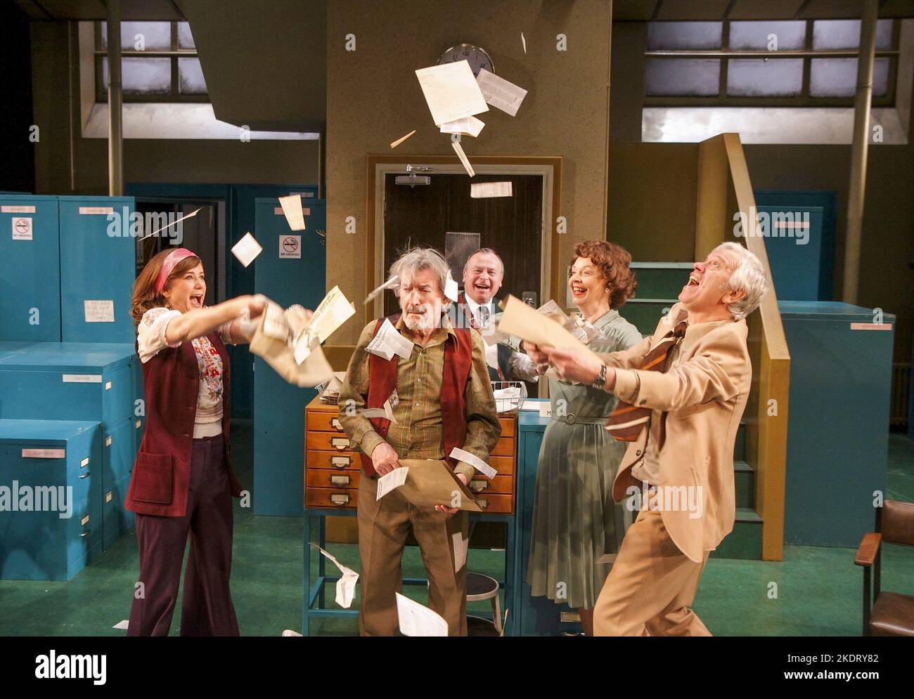 l-r: Imogen Stubbs (Lucy), Gawn Grainger (Arnold), Ian Talbot (Geoffrey ...