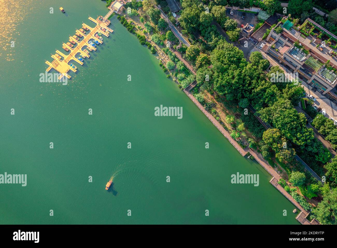 Lute pavilion lake park hi-res stock photography and images - Alamy