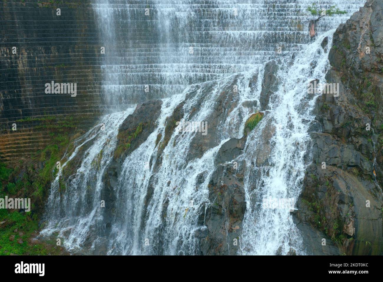 Accumulate waterfall hi-res stock photography and images - Alamy
