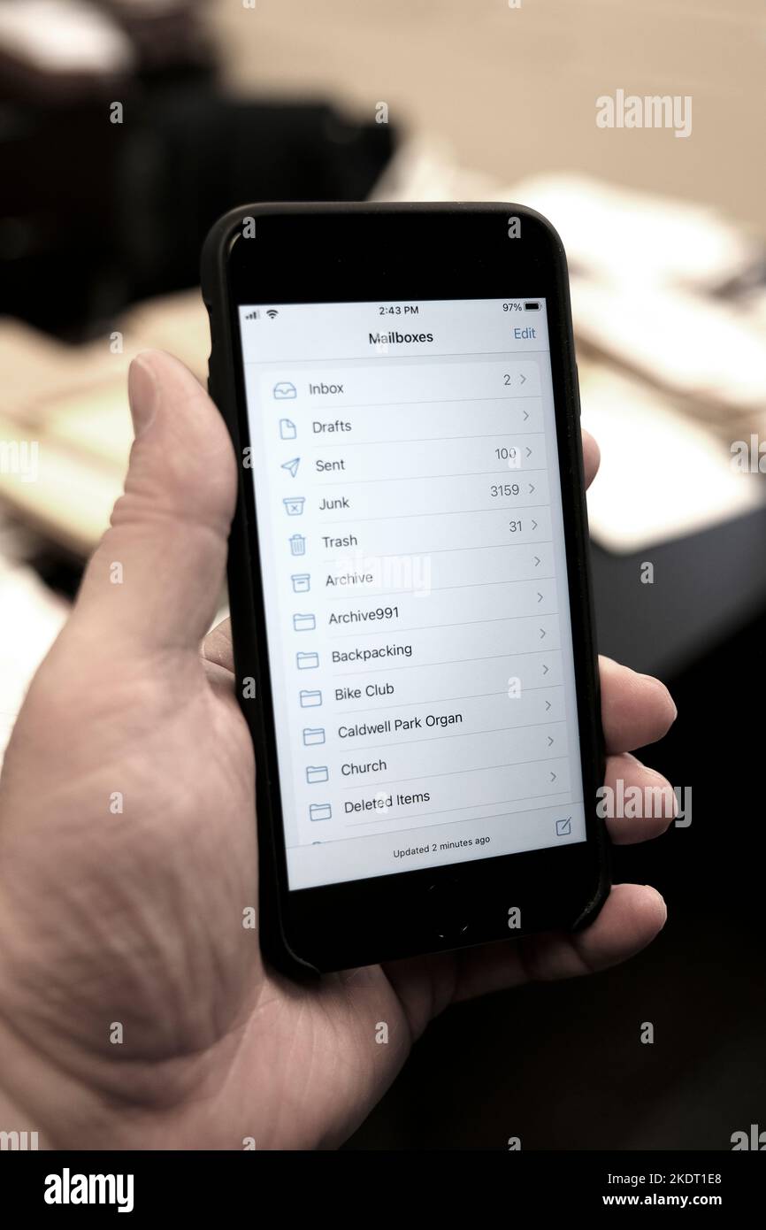 Hand held technology hi-res stock photography and images - Alamy