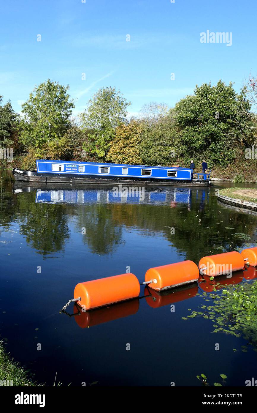 Canal holiday on narrowboat near Alvechurch Stock Photo - Alamy
