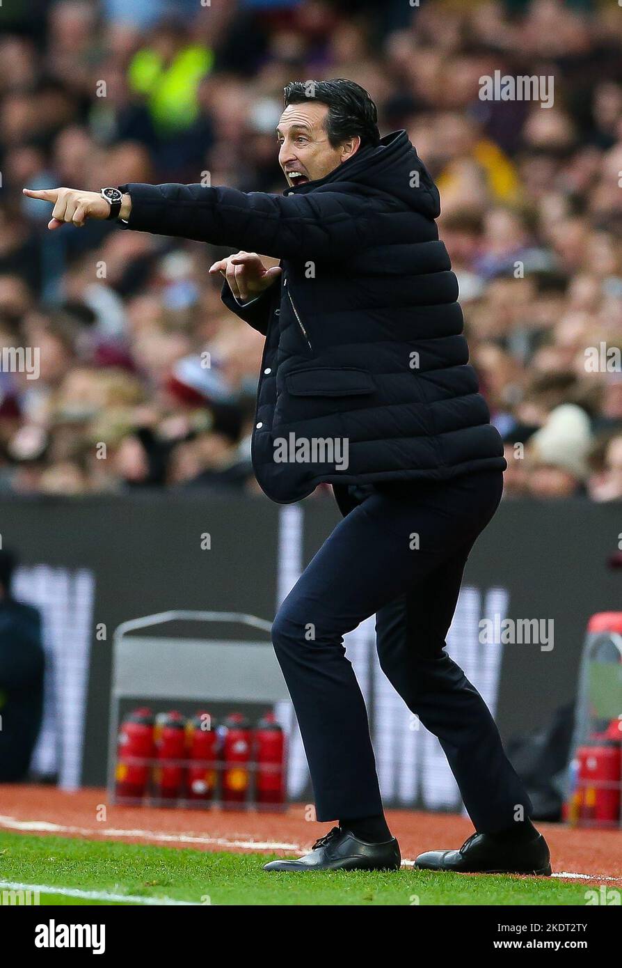 Aston Villa manager Unai Emery points on the touchline during the ...