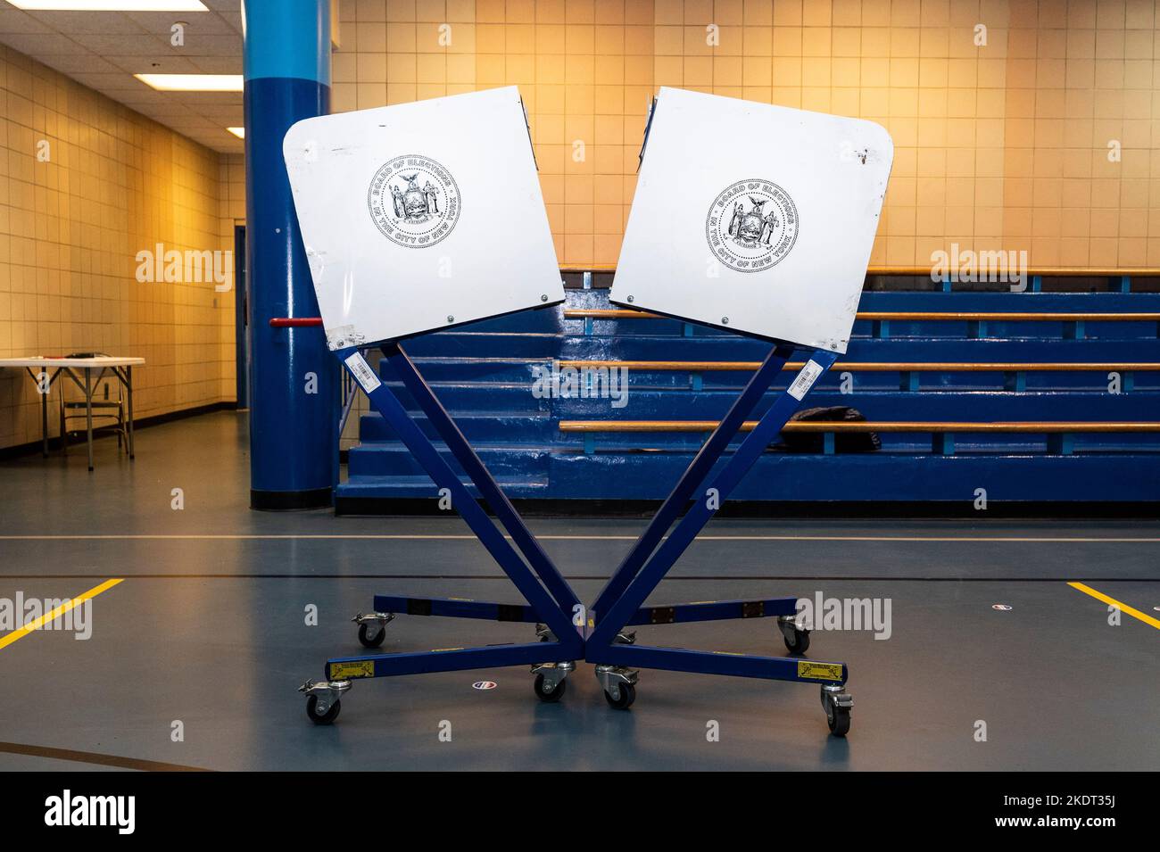 Privacy booths hi-res stock photography and images - Alamy