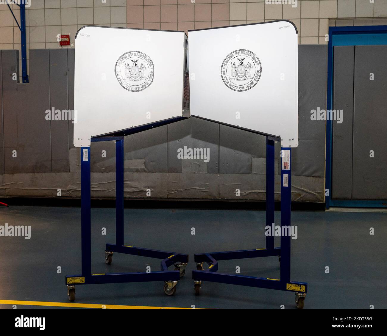 Privacy booths hi-res stock photography and images - Alamy