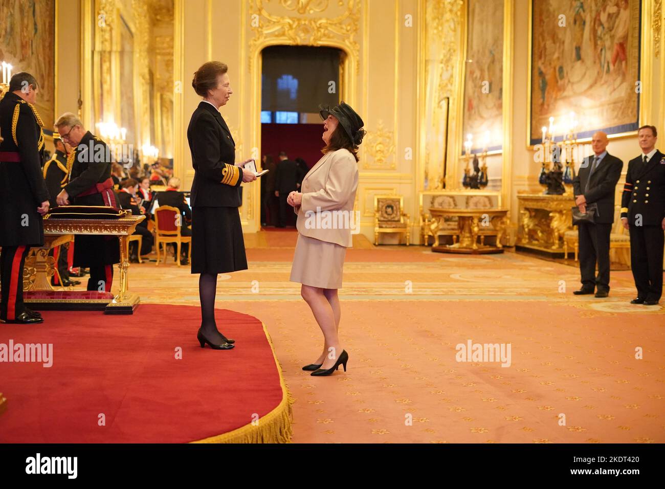 Mbe insignia hi-res stock photography and images - Alamy