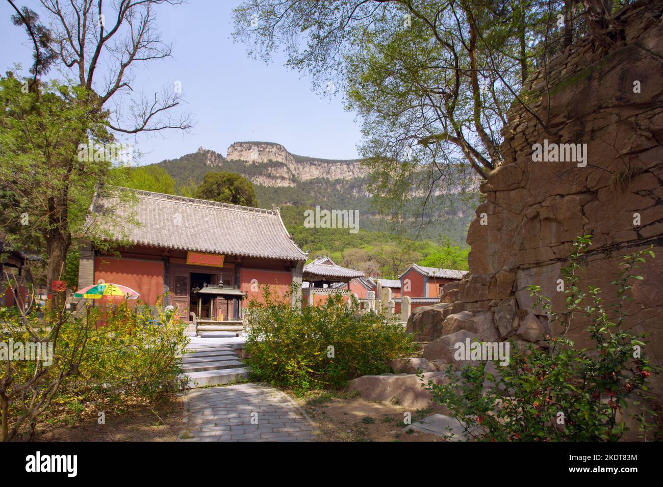 Lingyan temple nine mountain Stock Photo - Alamy