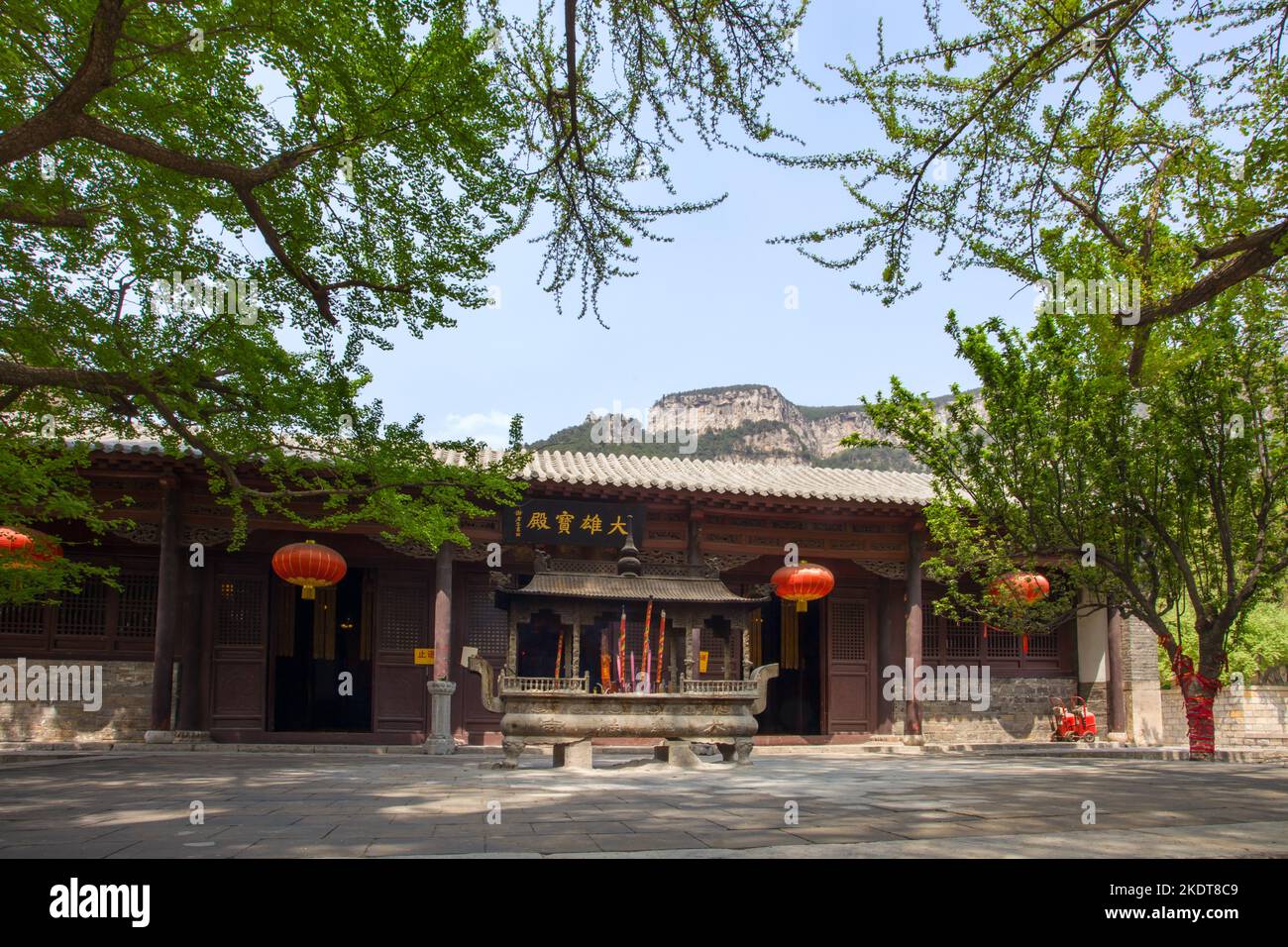 Lingyan temple nine mountain Stock Photo - Alamy