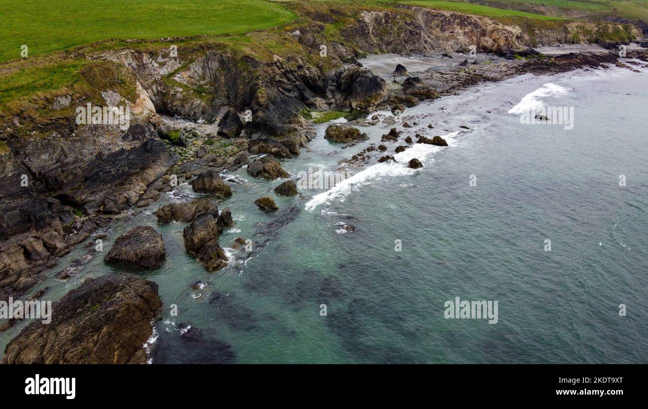 Tidal waves of the Atlantic Ocean near the southern coast of the island ...