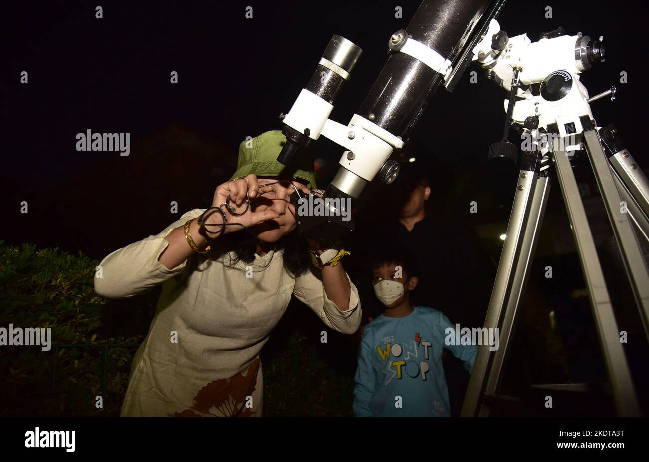 Guwahati, Guwahati, India. 8th Nov, 2022. A woman looks to Lunar ...