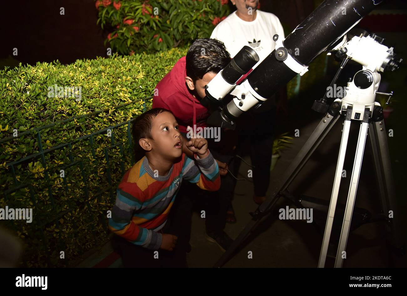 Guwahati, Guwahati, India. 8th Nov, 2022. A child looks to Lunar ...