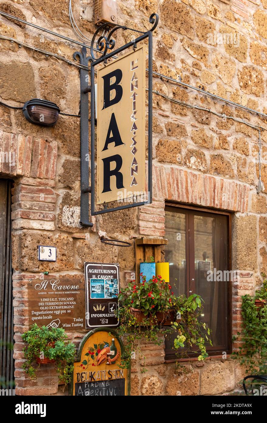 Old trattoria sign hi-res stock photography and images - Alamy