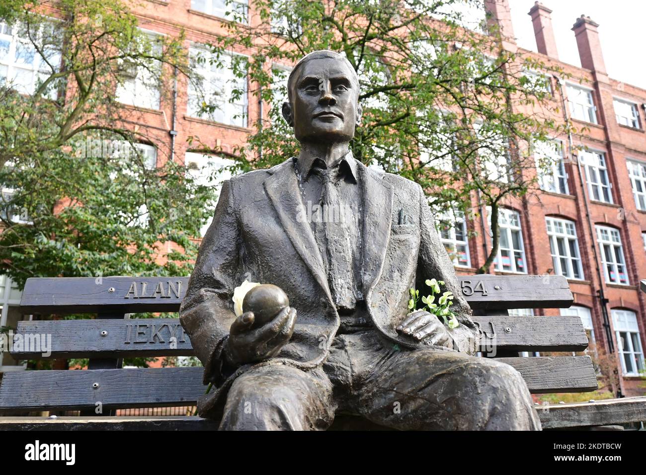 Alan Turing statue Stock Photo - Alamy