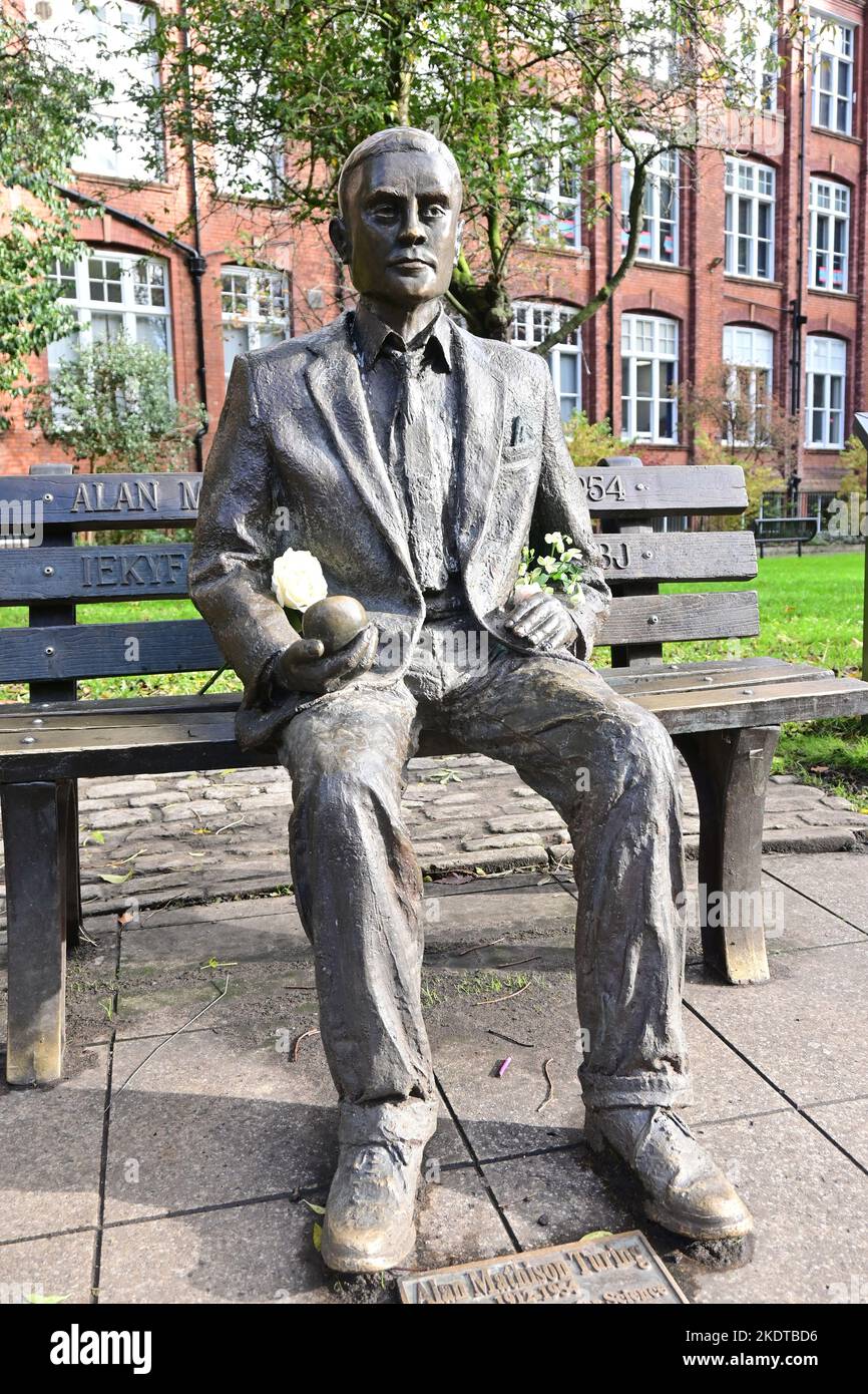 Alan Turing statue Stock Photo - Alamy
