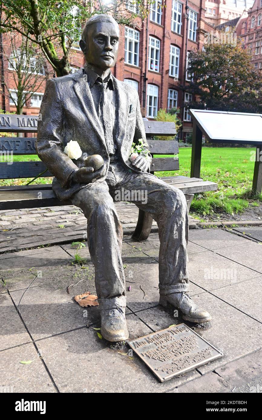 Alan Turing statue Stock Photo - Alamy