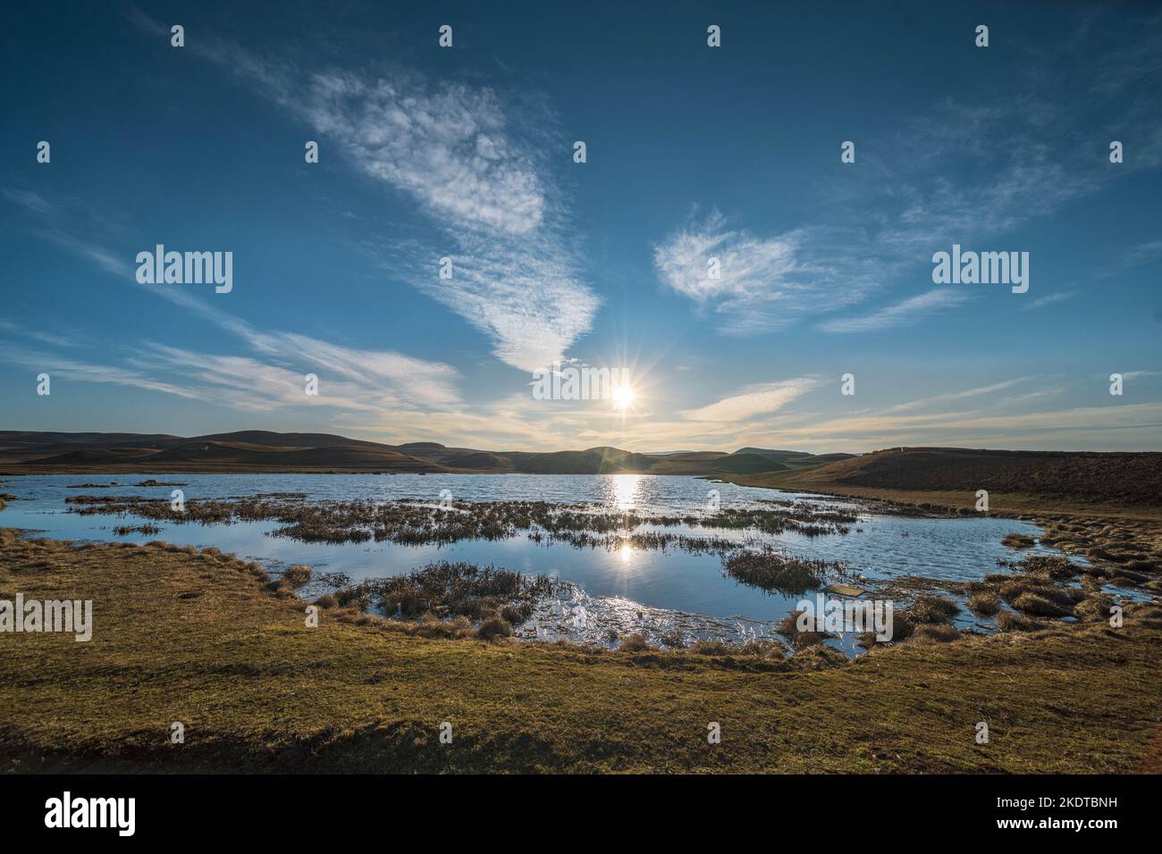 Aerial mountain cliff jade in qinghai lake Stock Photo - Alamy