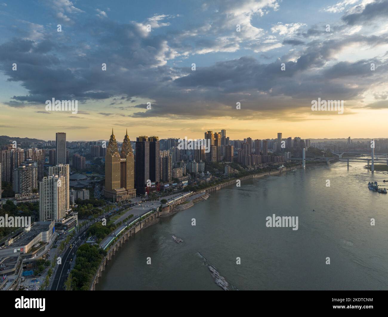Two rivers and four shore sunrise sunrise in chongqing city Stock Photo ...