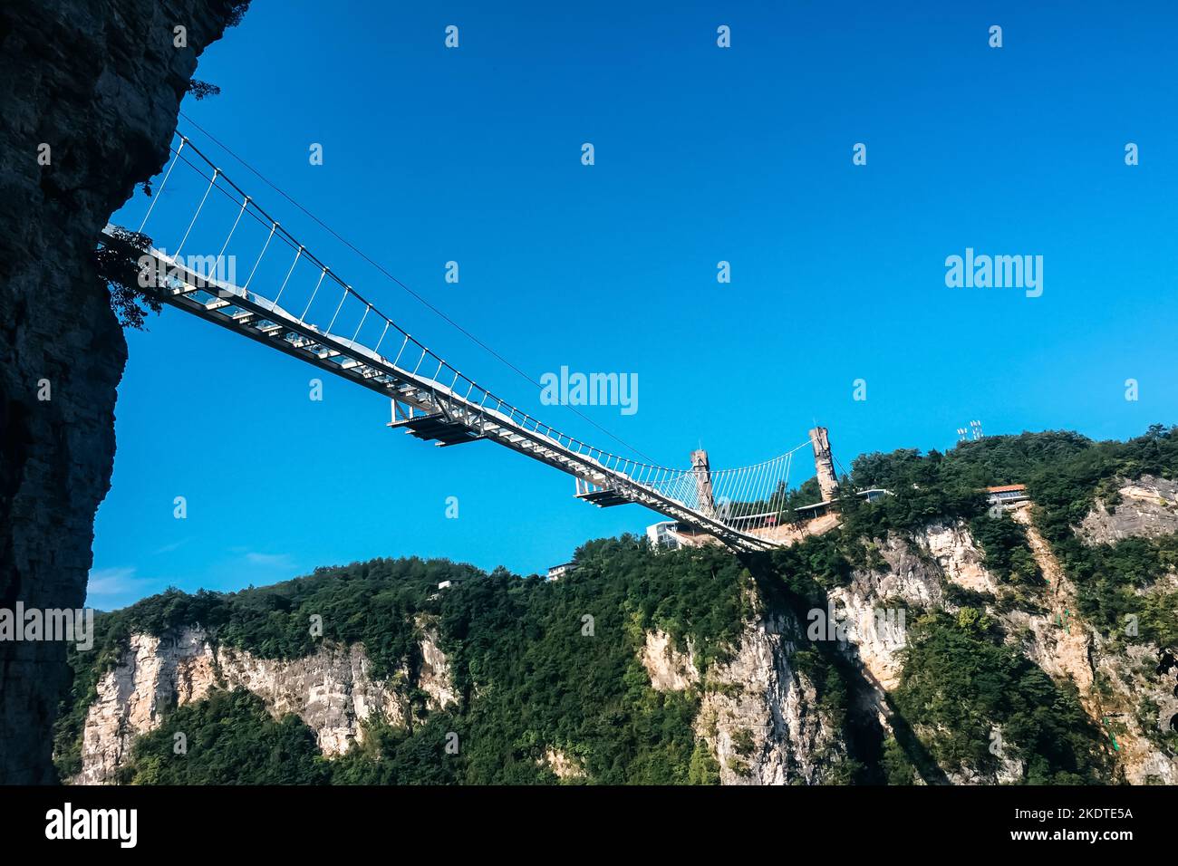 Glass bridge of zhangjiajie china hi-res stock photography and images ...