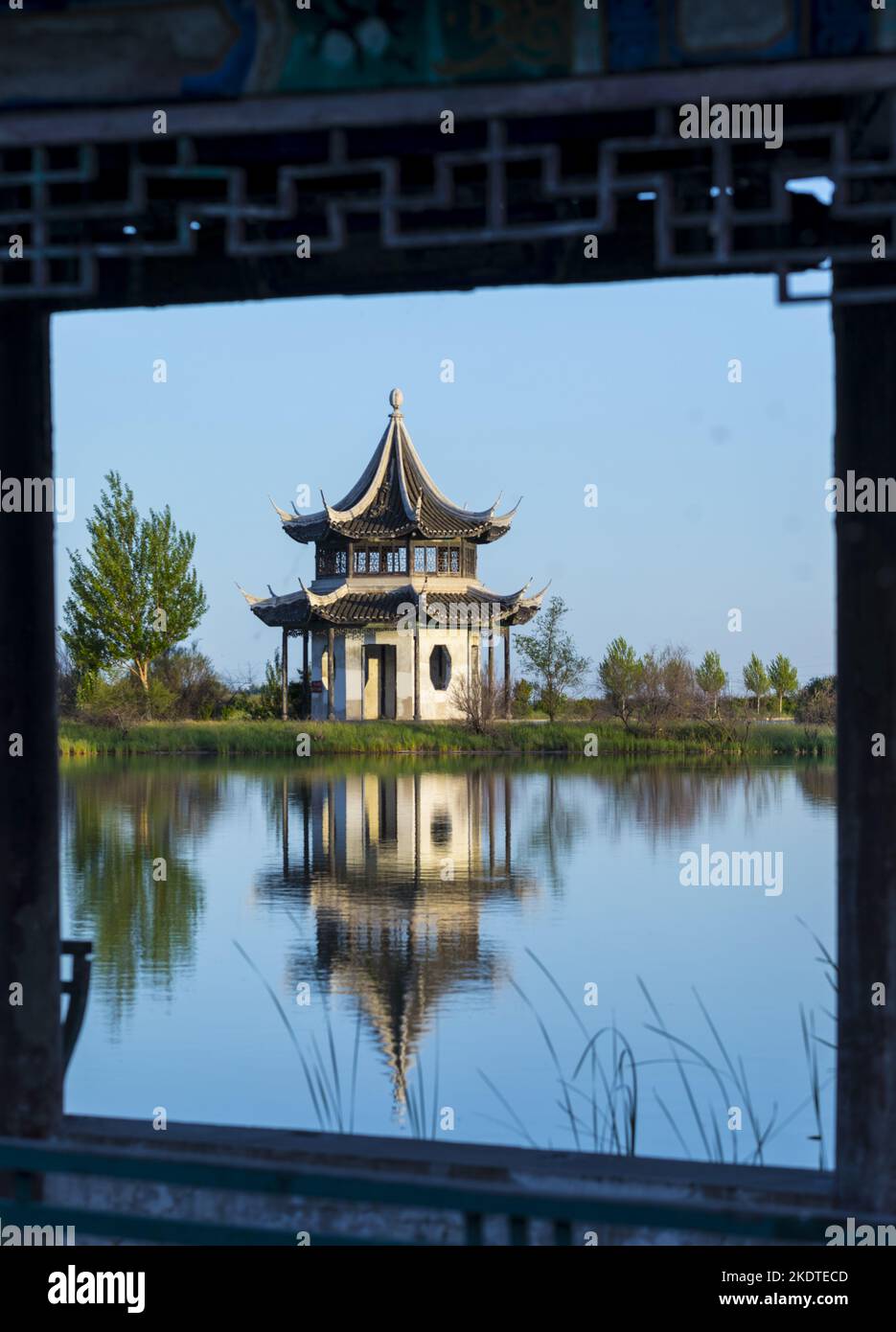 Longfeng hi-res stock photography and images - Alamy